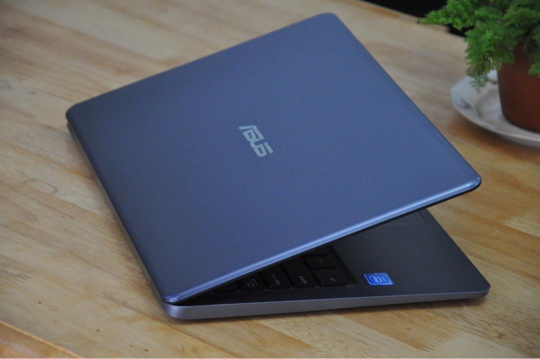 ASUS E406M, Computers & Tech, Laptops & Notebooks on Carousell