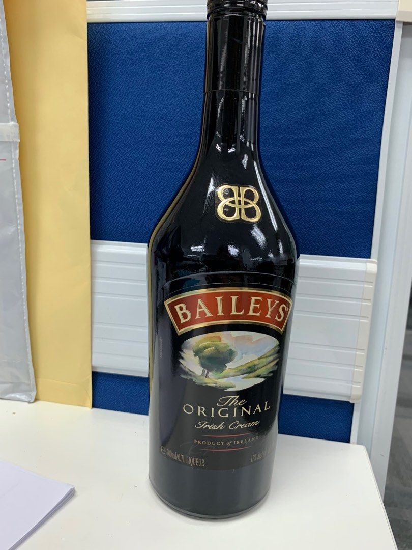 Bailey 700ml, Food & Drinks, Alcoholic Beverages on Carousell