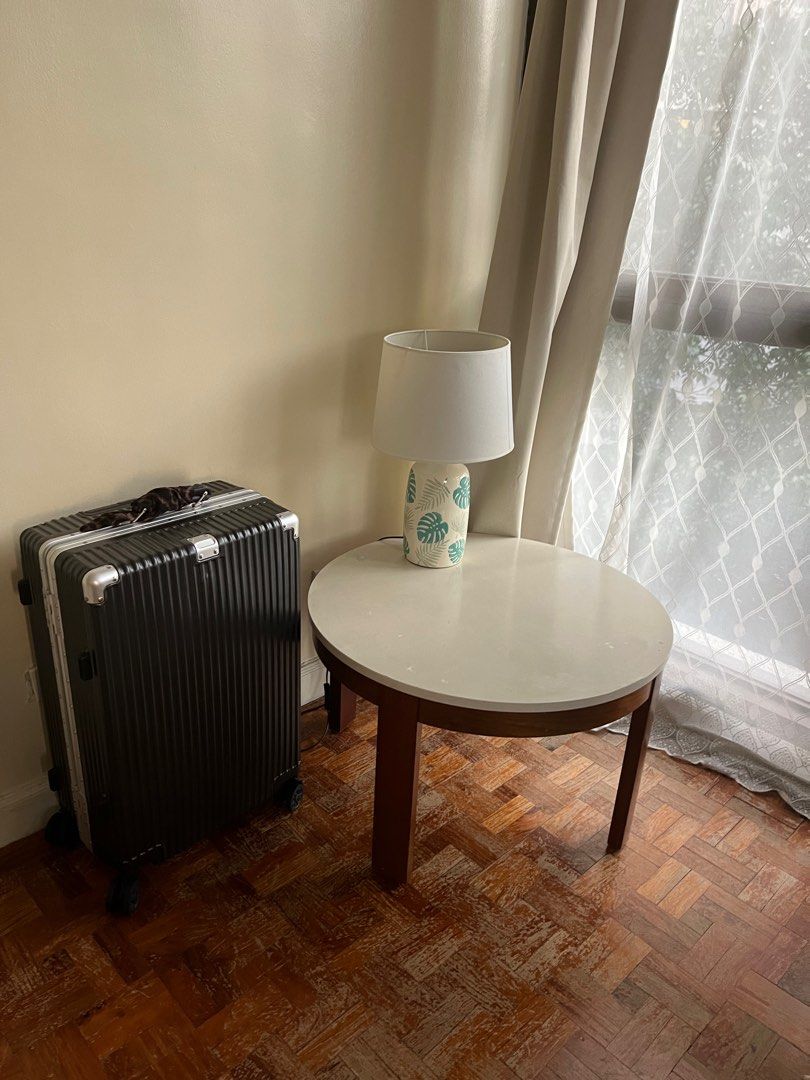 BLIMS ROUND TABLE/Side table/center table on Carousell