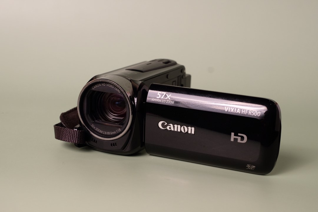 Canon Vixia HF R500, Photography, Video Cameras on Carousell