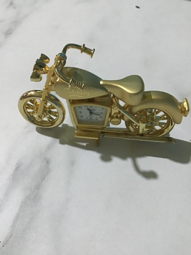 Carlsberg Golden Harley Davidson clock, Hobbies & Toys, Memorabilia ...