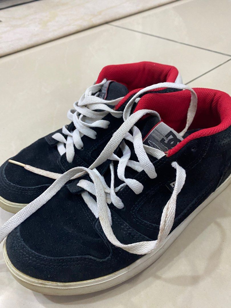 DC Shoes Black, Men's Fashion, Footwear, Sneakers on Carousell
