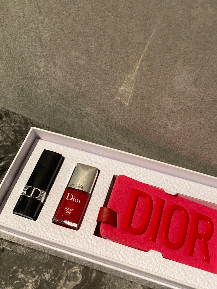 Dior Exclusive Luggage Tag Gift Set, Beauty & Personal Care, Face ...