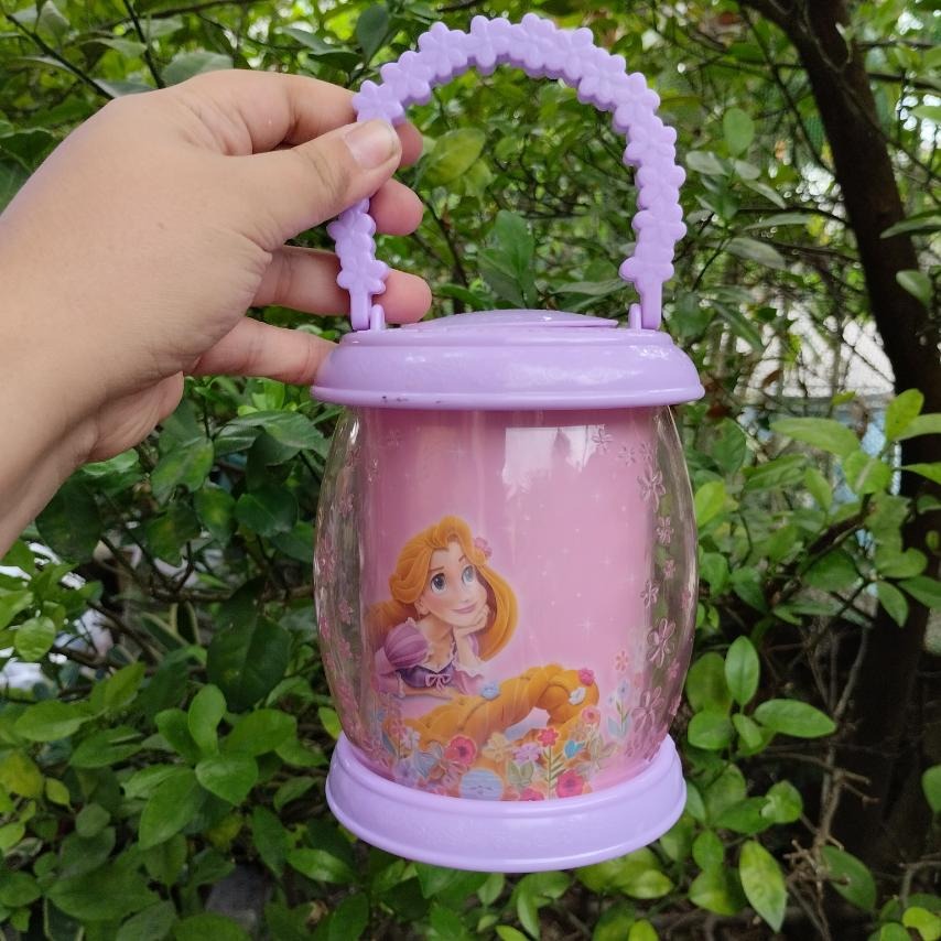 DISNEY Tangled Rapunzel Lamp light on Carousell