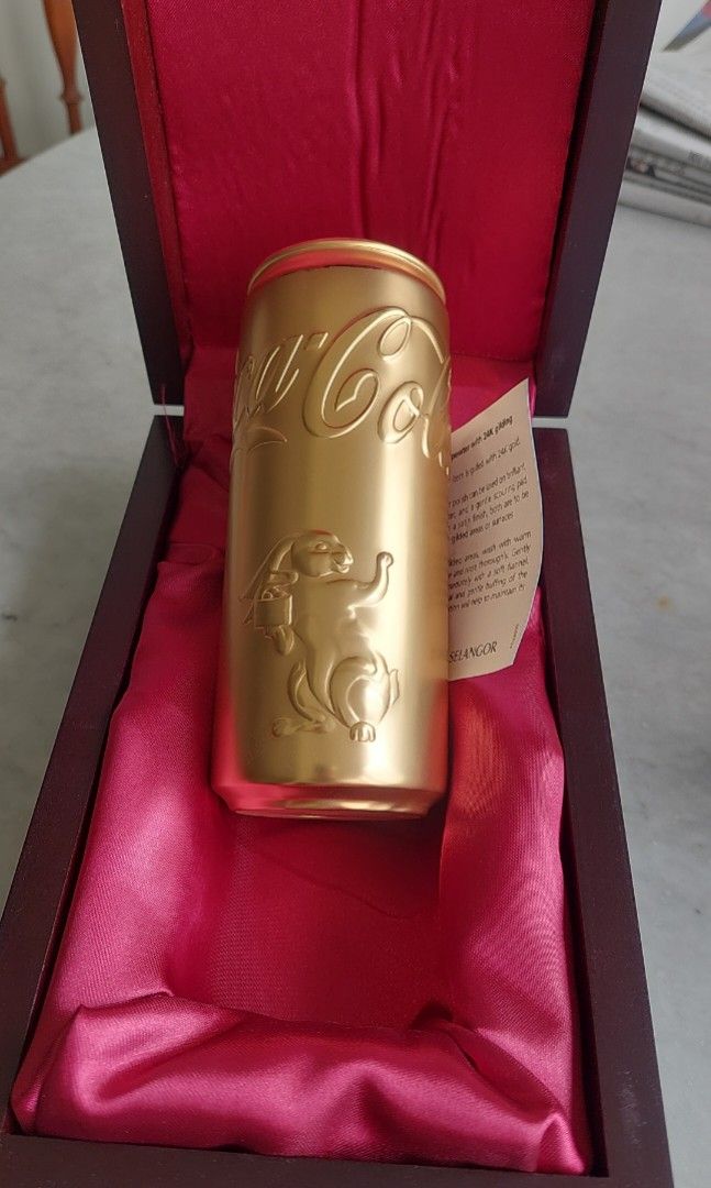 Limited edition 24K gold coke can, Everything Else on Carousell