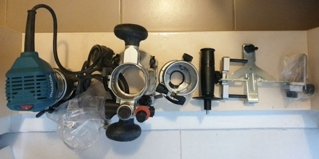 Makita hand router/trimmer RT0700CX2, Furniture & Home Living, Home ...