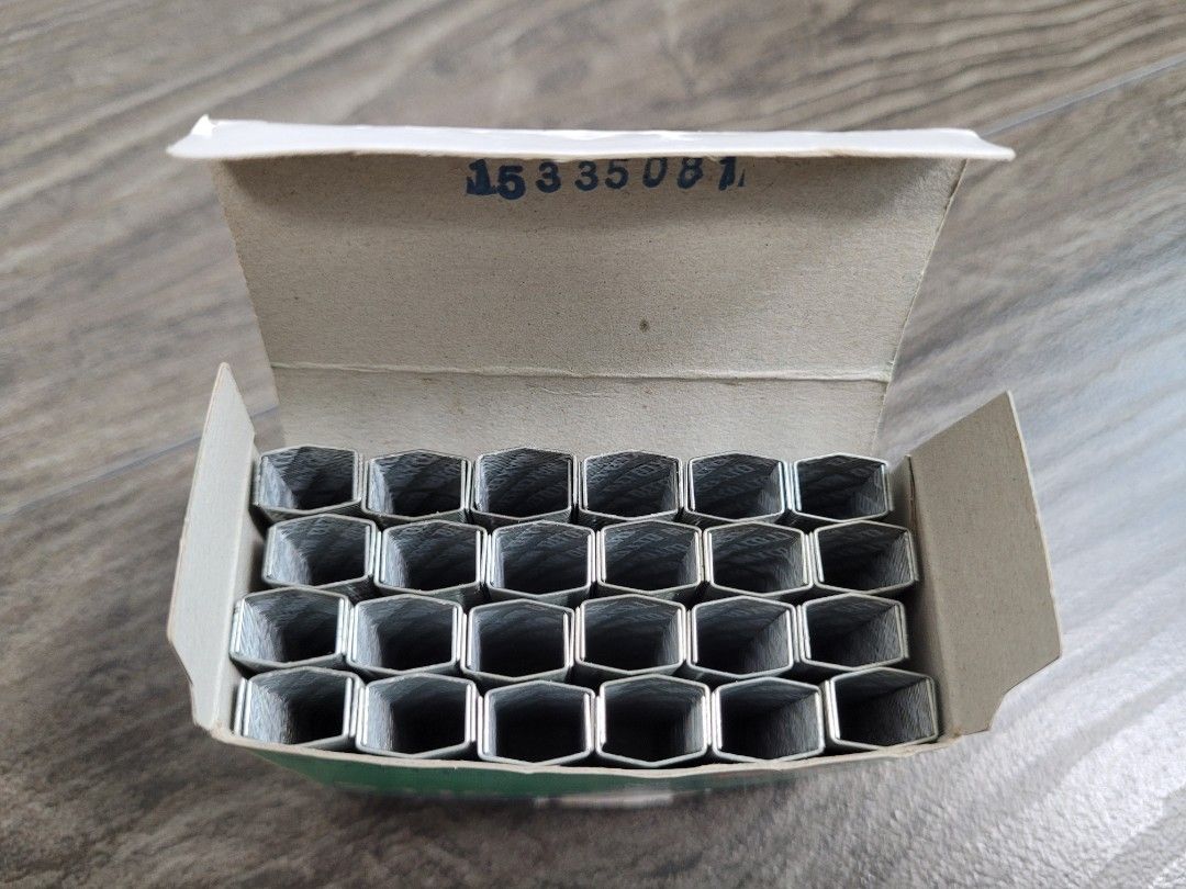 Max HD-88R Ergonomic Stapler with Stapler Bullet, Hobbies & Toys ...