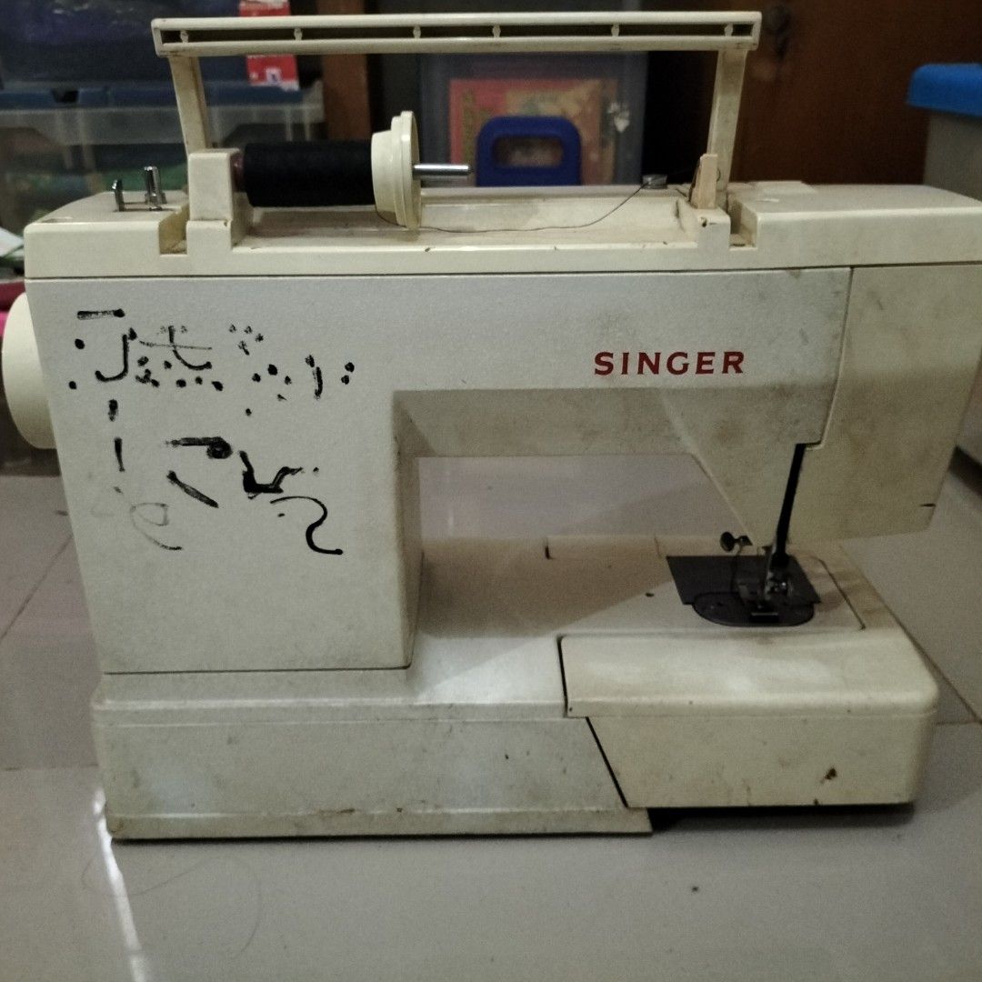 Mesin Jahit Singer model 9110, Elektronik, Lainnya di Carousell