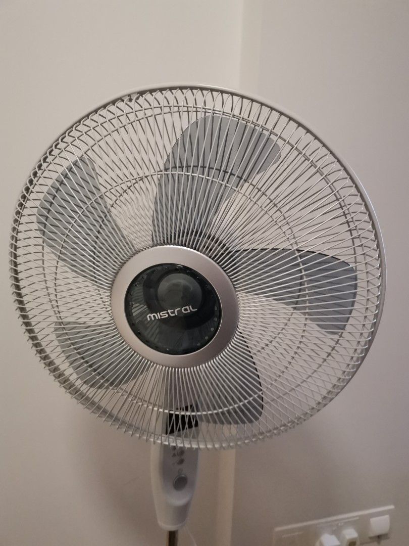 Mistral MSF1679R Stand Fan with Remote, 16 Inches, Grey, Furniture ...
