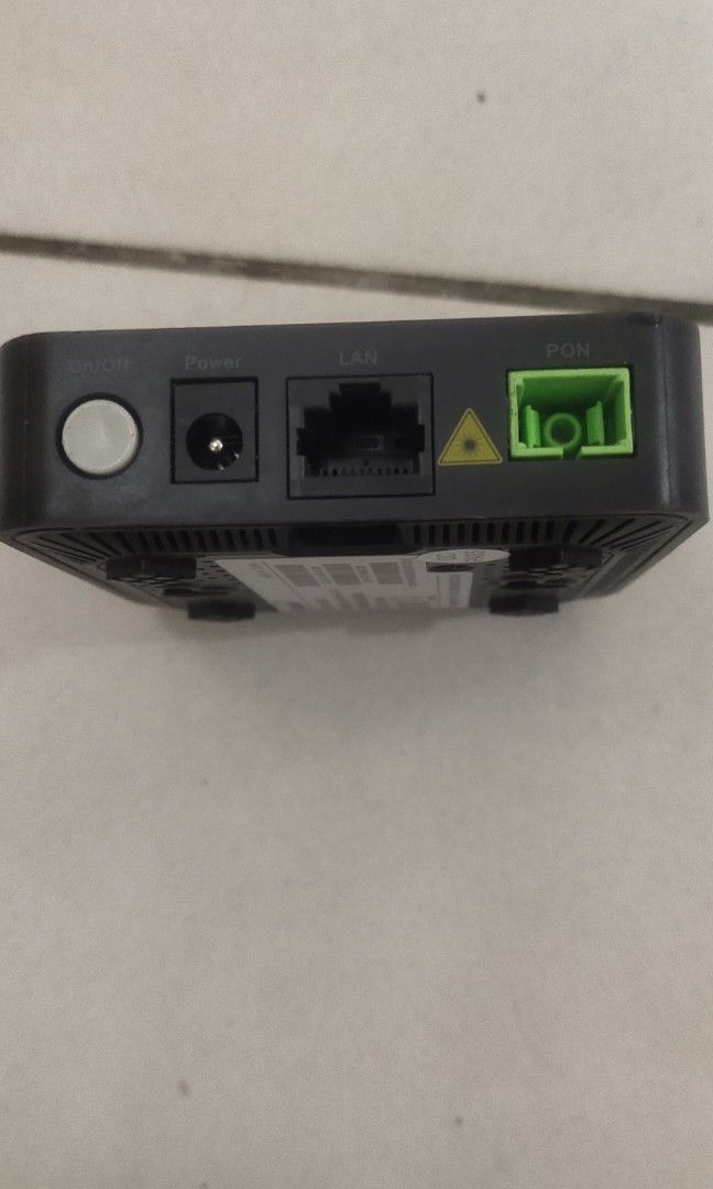 Modem router full set without box, Computers & Tech, Parts ...