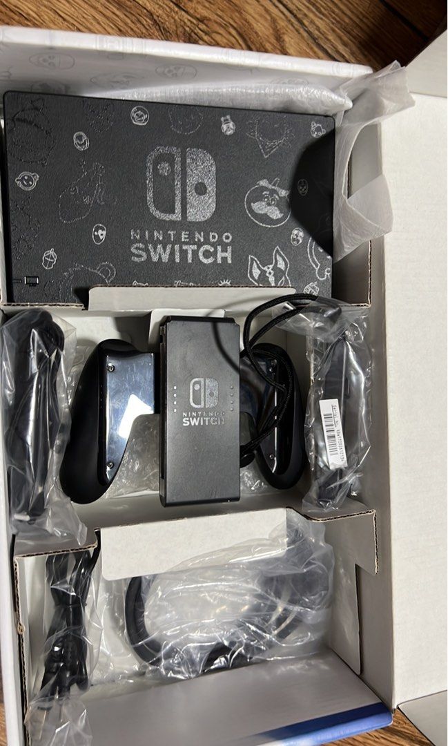 Nintendo Fortnite limited edition, Video Gaming, Video Game Consoles ...