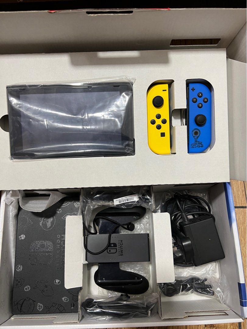 Nintendo Fortnite limited edition, Video Gaming, Video Game Consoles ...