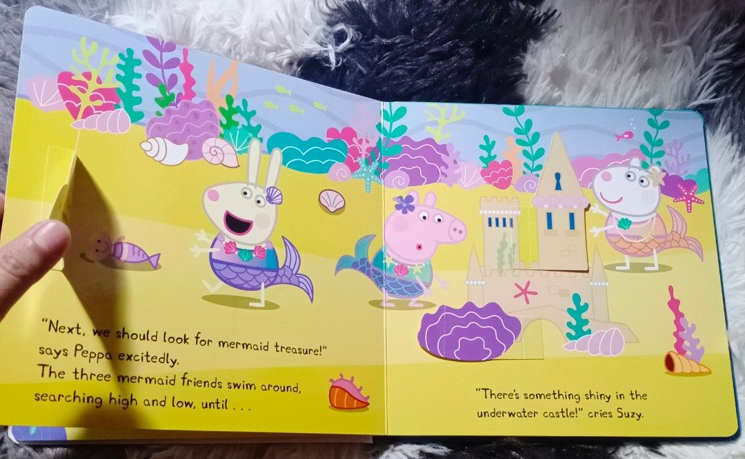 Peppa Pig: Peppa's Mermaid Friends: A Lift-the-Flap Book, Hobbies ...