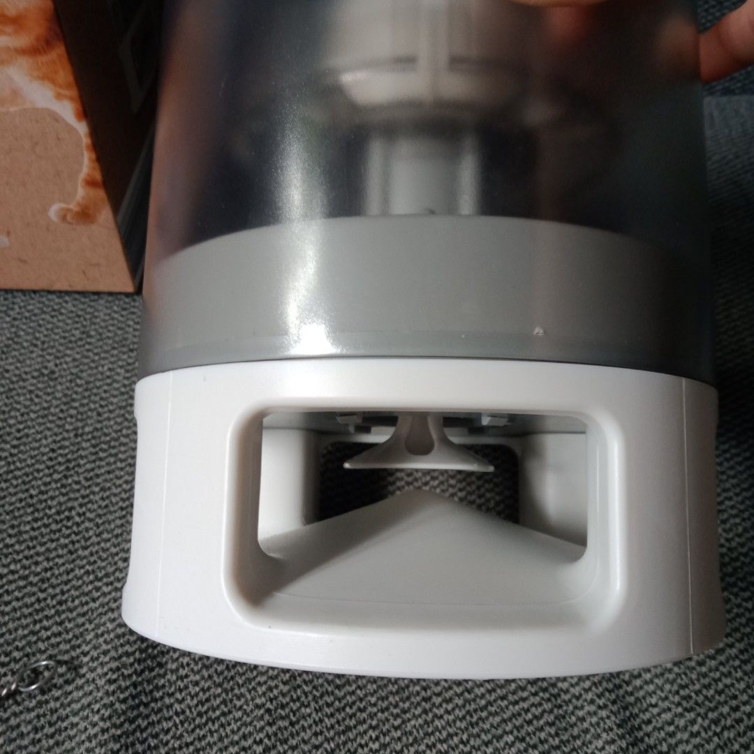 Pet Toy Push Feeder IQ Interactive Toy AUS, Pet Supplies, Homes & Other Pet Accessories on Carousell