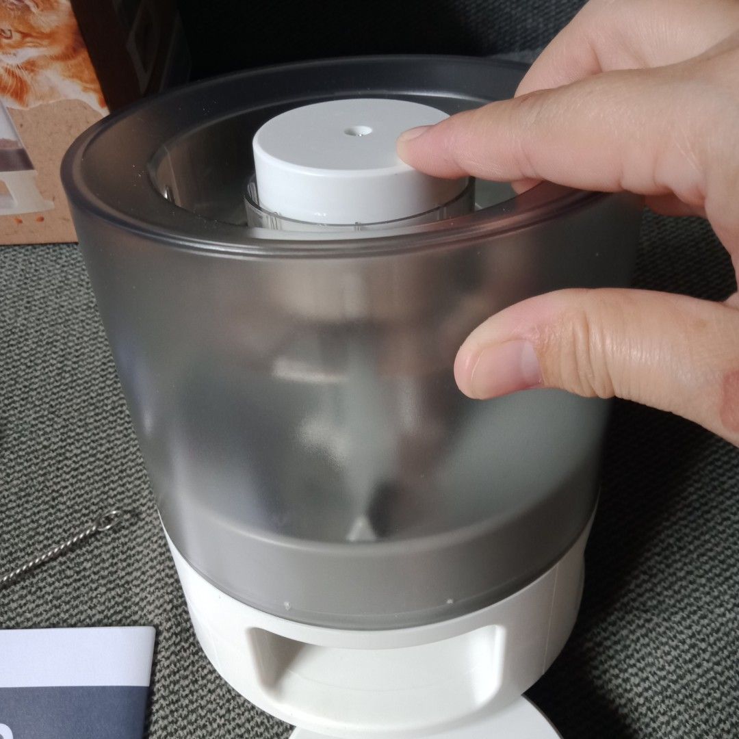 Pet Toy Push Feeder IQ Interactive Toy AUS, Pet Supplies, Homes & Other Pet Accessories on Carousell