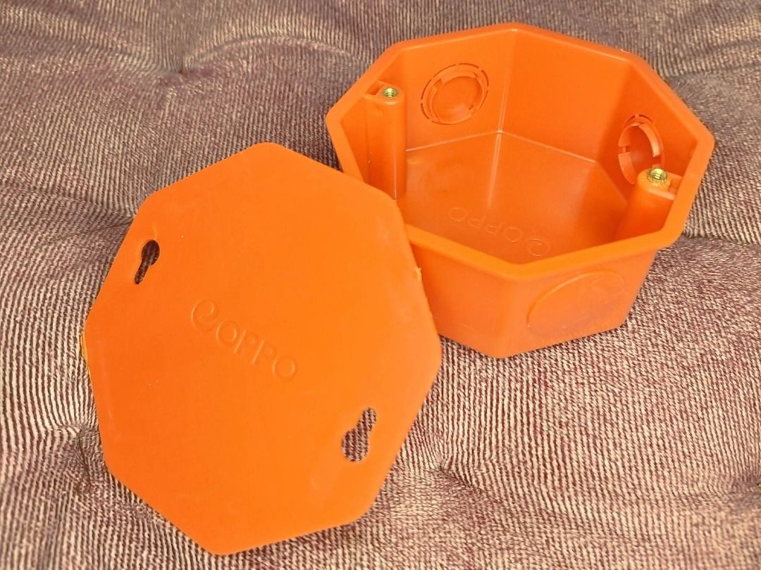 PVC Junction Box with Cover, Computers & Tech, Parts & Accessories ...