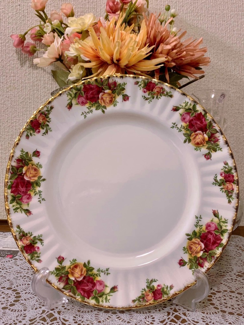 ROYAL ALBERT Old Country Roses Nostalgic Fine Bone China A Timeless ...