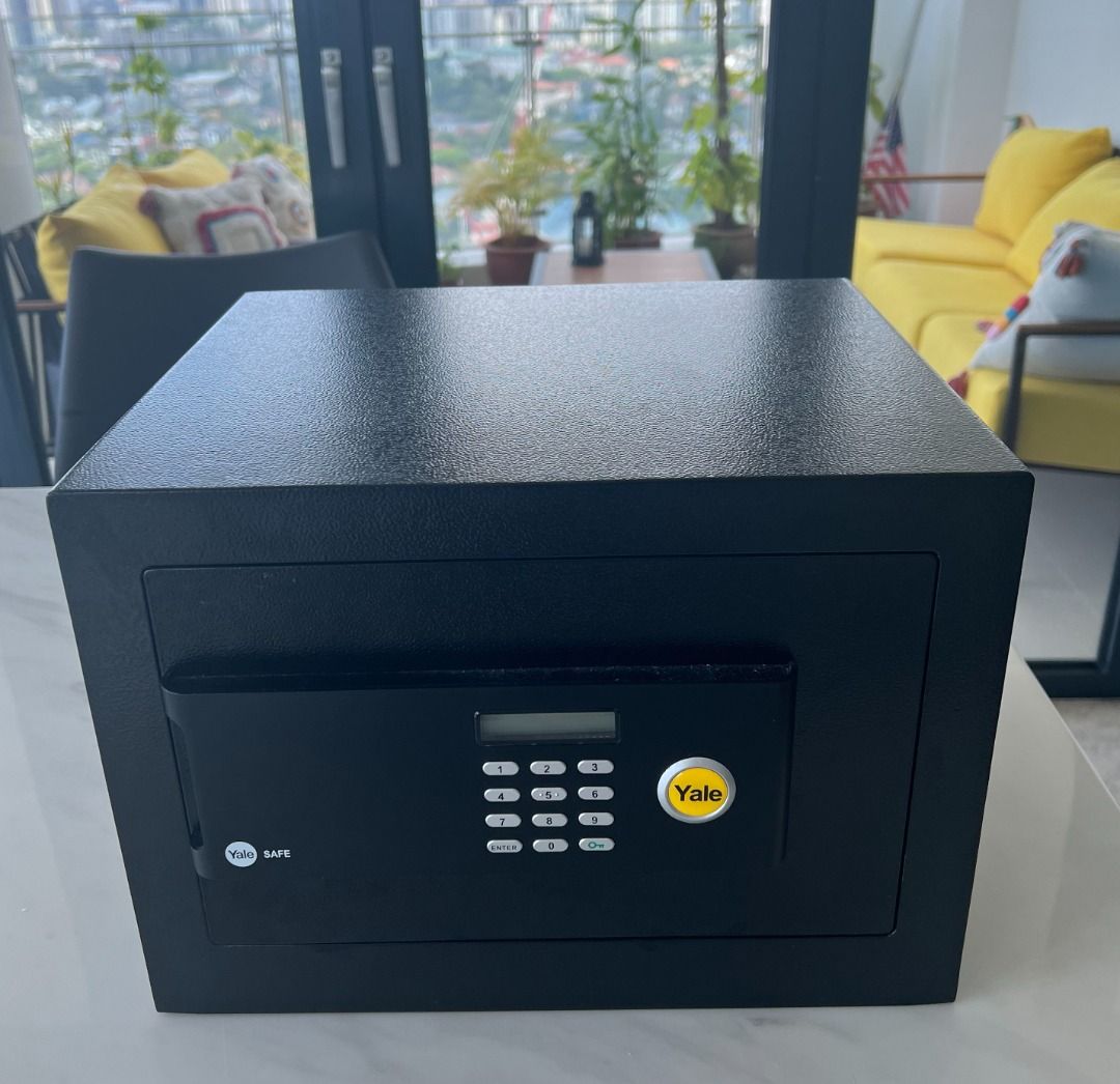 Safe Yale YSB/250/EB1 Digital Medium Sized Safe, Furniture & Home ...