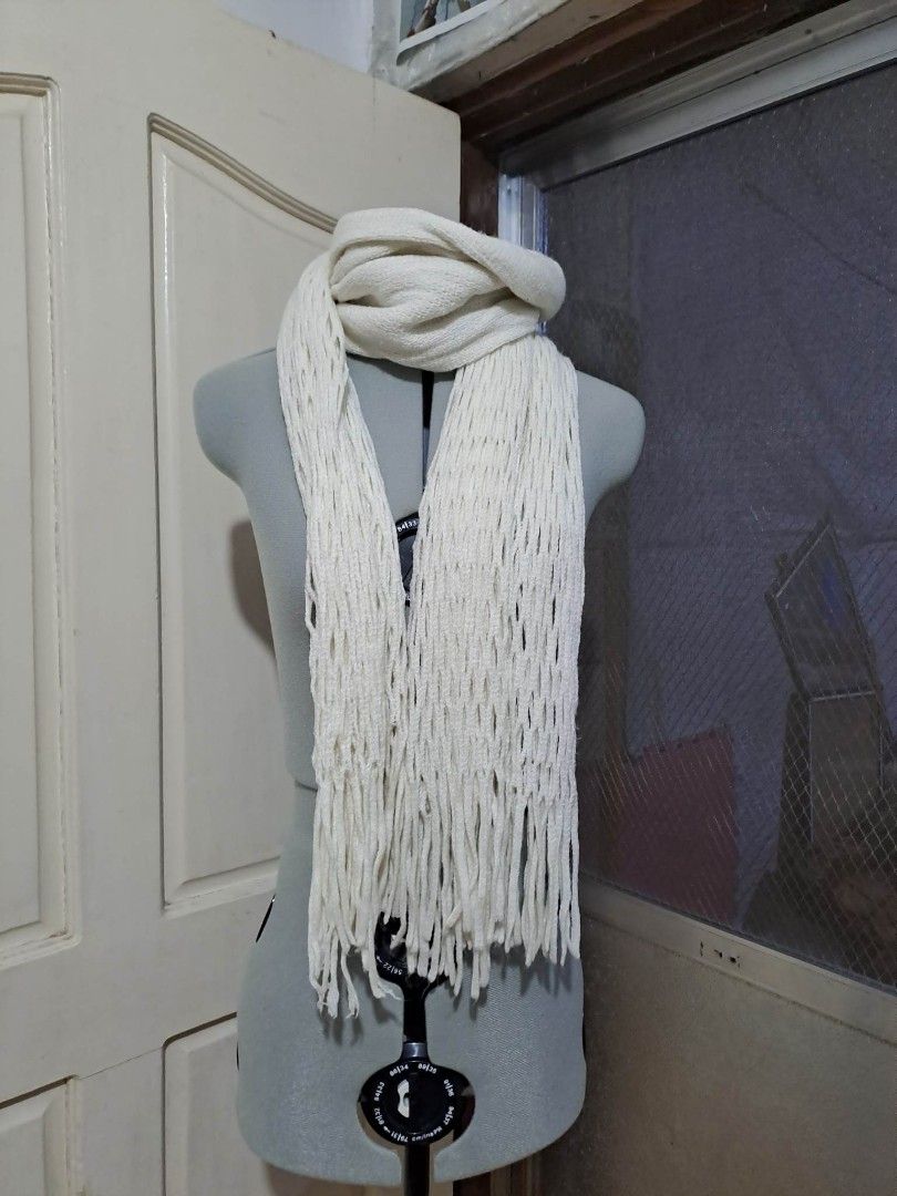 Scraf, Women's Fashion, Tops, Blouses on Carousell