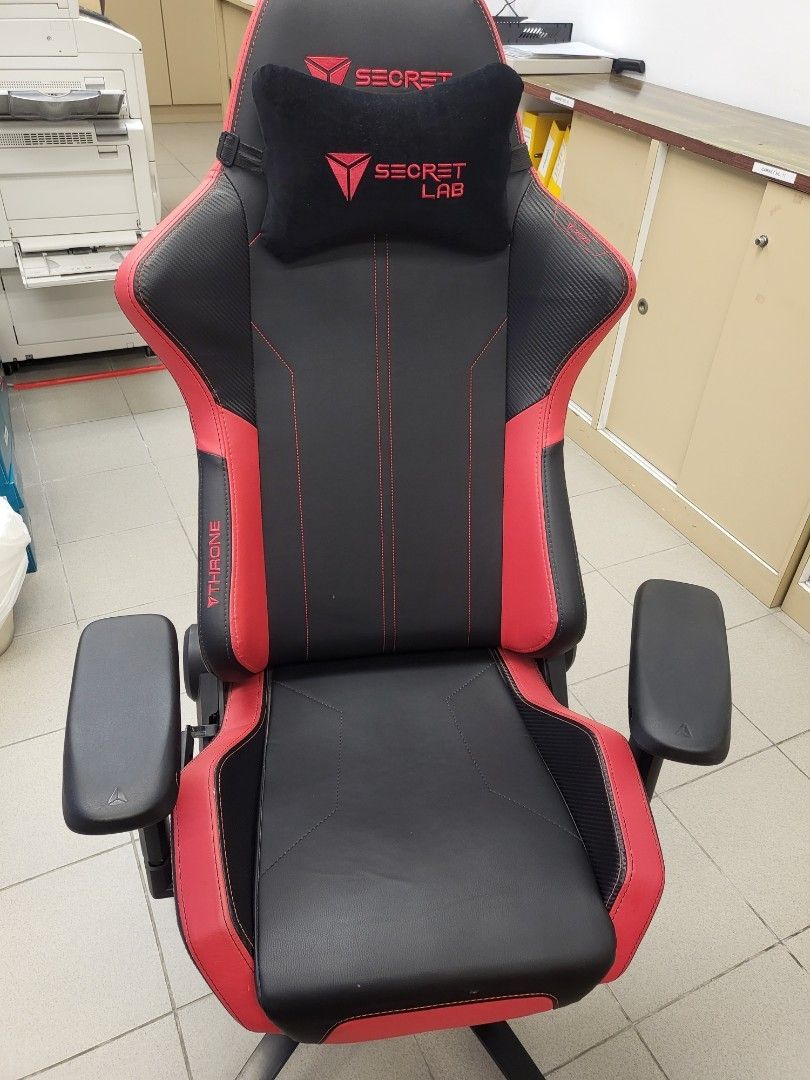 Secret Lab Gaming Chair, Furniture & Home Living, Furniture, Chairs on ...