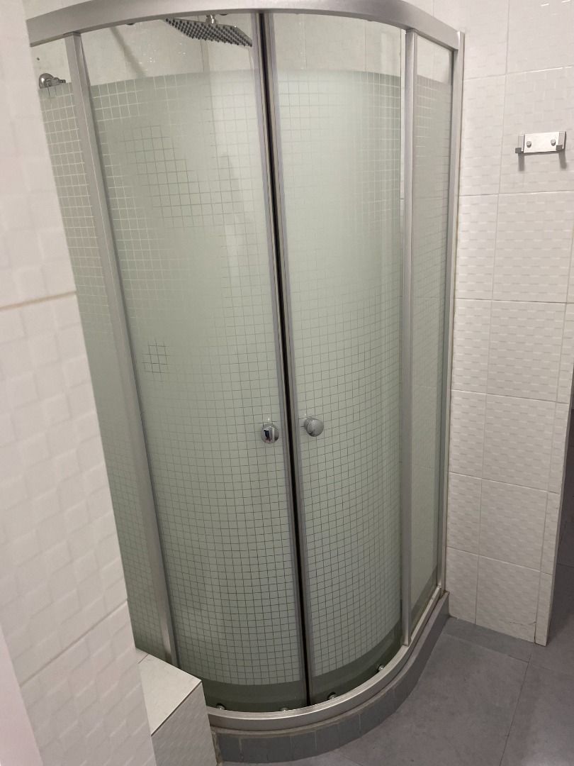 shower console/cubicle, Furniture & Home Living, Bathroom & Kitchen ...