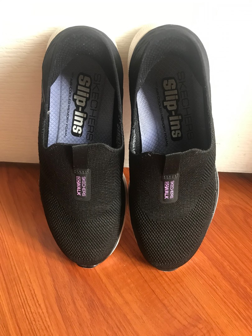 SKECHERS Slip-ins, Women's Fashion, Footwear, Sneakers on Carousell