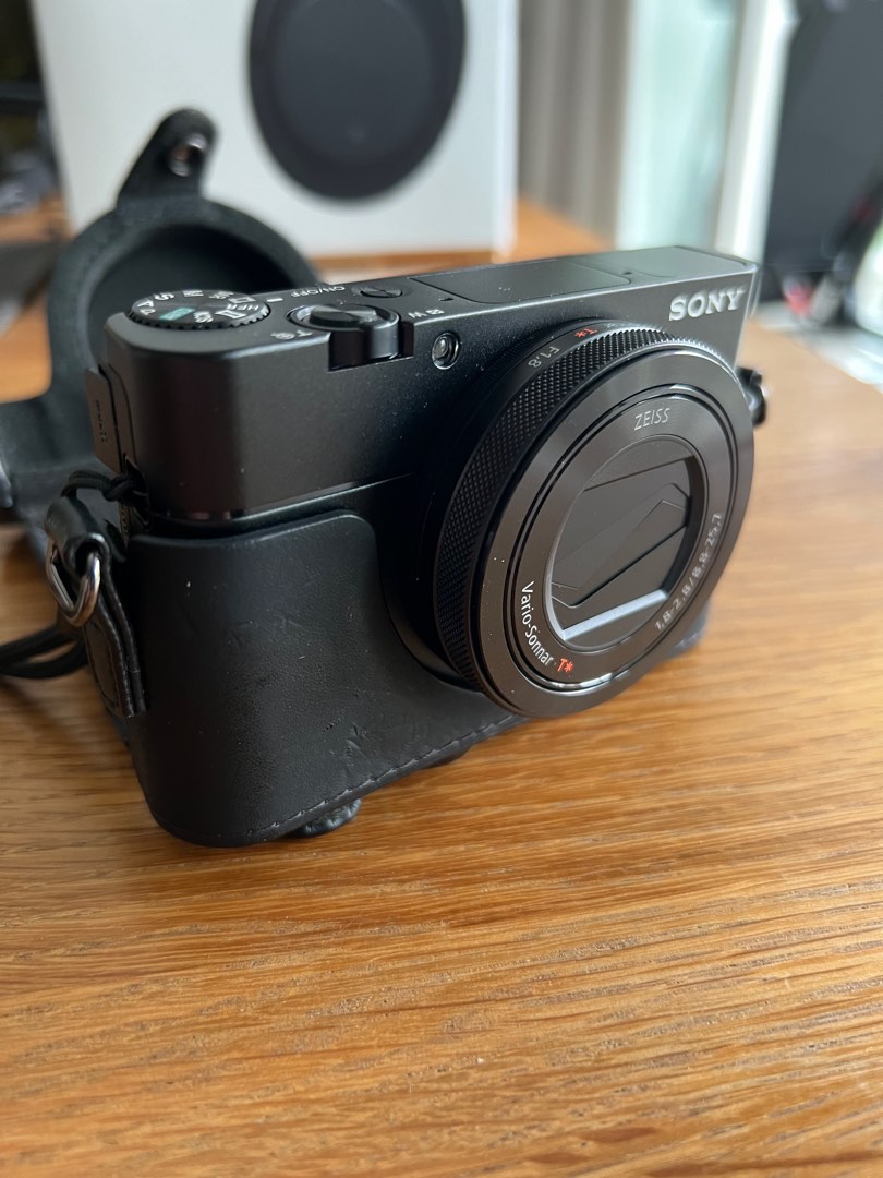 Sony Compact Digital Camera RX100, Photography, Cameras on Carousell
