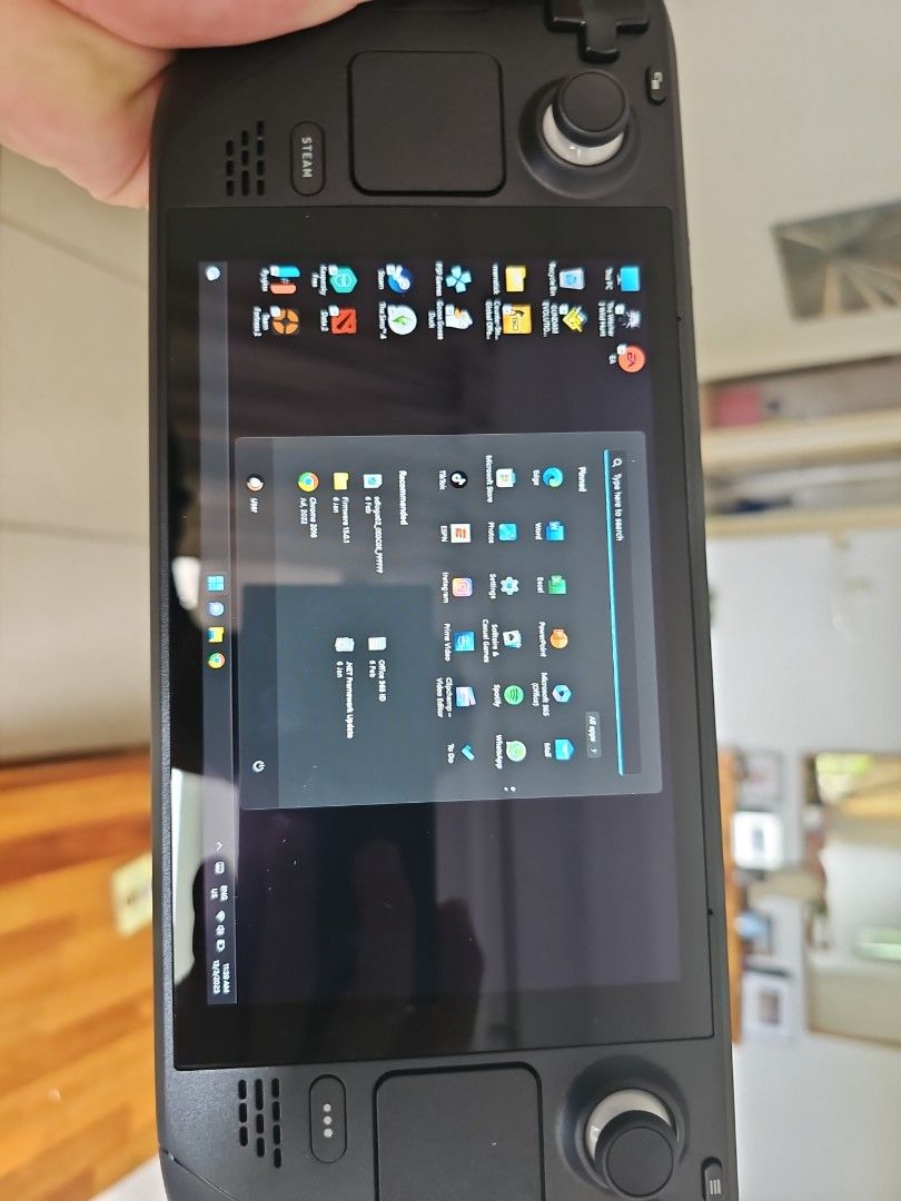 Steam deck 1TB, Video Gaming, Video Game Consoles, Others on Carousell