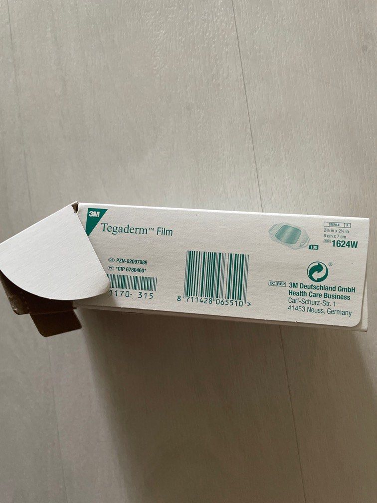 Tegaderm Film 6cm x 7cm box (76 films), Health & Nutrition, Medical ...