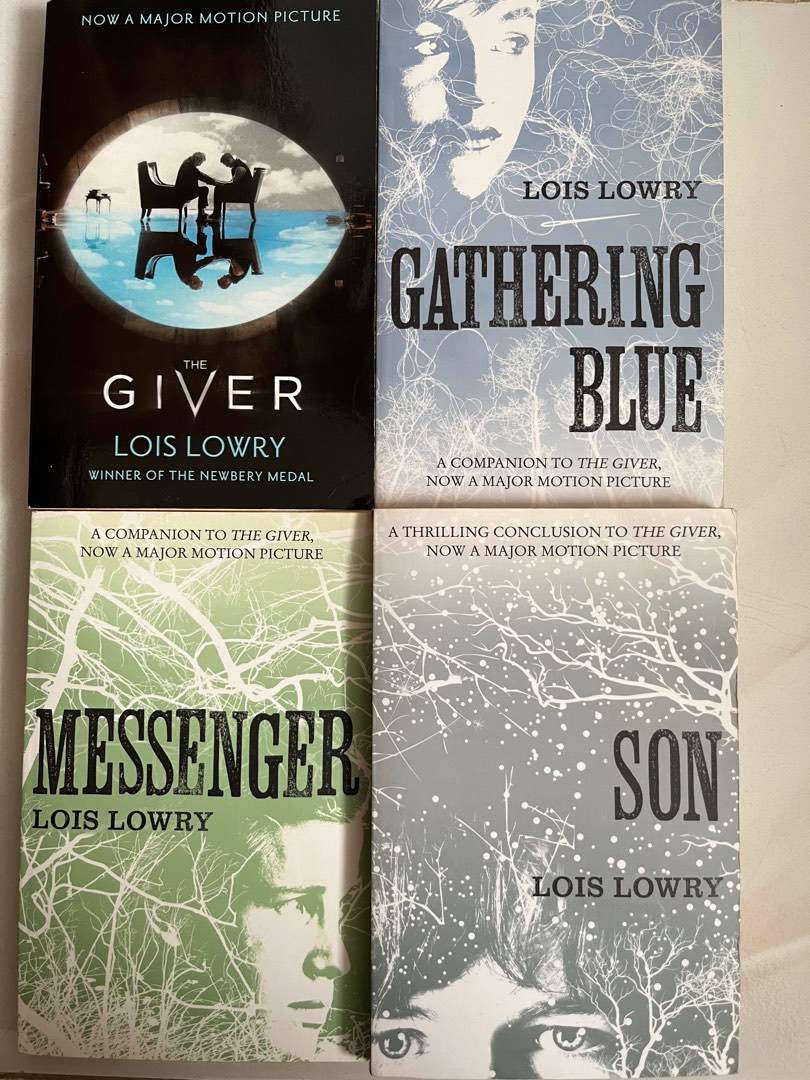 The Giver set by Lois Lowry, 興趣及遊戲, 書本 & 文具, 小說 & 故事書 - Carousell