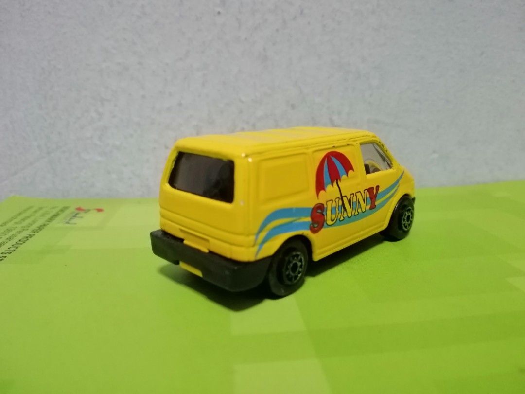 Vintage Maisto VW Caravelle Van, Hobbies & Toys, Toys & Games on Carousell