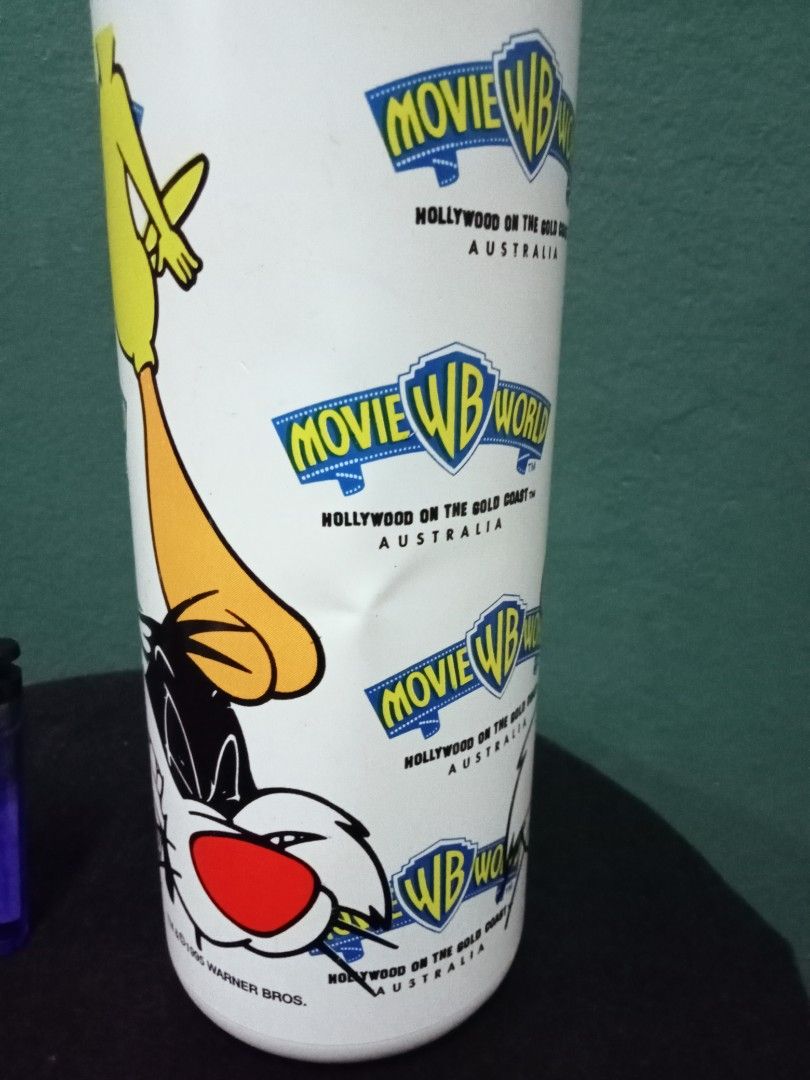 Warner Bros Looney Tunes Tweety Bird tumbler, Hobbies & Toys ...