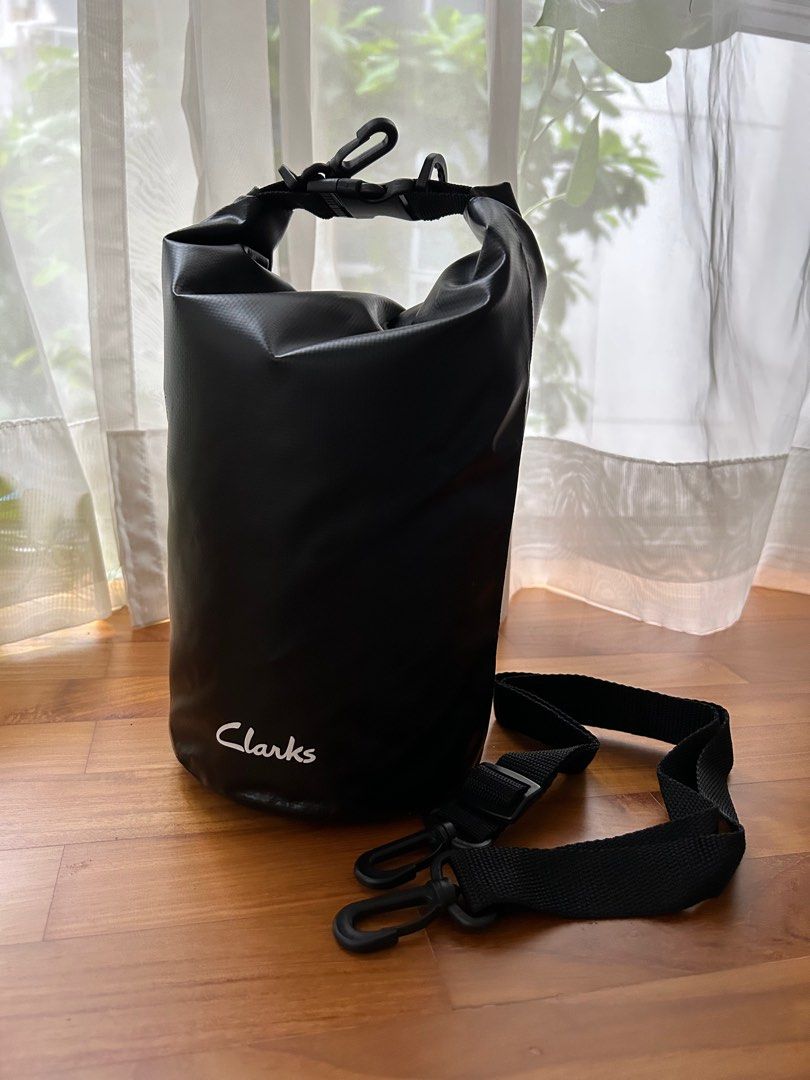Waterproof bag Clarks, Men's Fashion, Bags, Belt bags, Clutches and ...