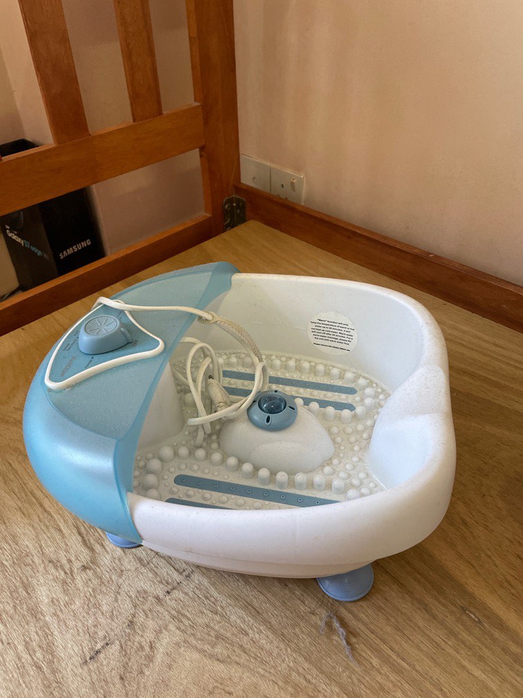 Watsons foot spa massager, Beauty & Personal Care, Foot Care on Carousell
