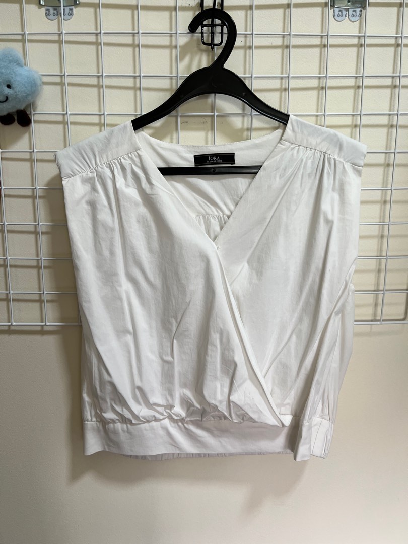 Iora White blouse, Women's Fashion, Tops, Blouses on Carousell