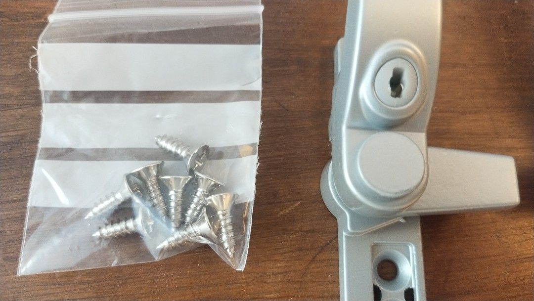 Window level handle with keylock 2 pieces , Aluminium, Furniture & Home ...