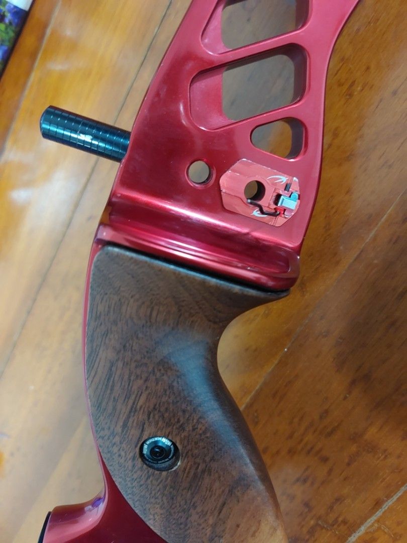 W&W ATF riser (RH) 25" + Shibuya Arrow rest + Shibuya Ultima II sight ...