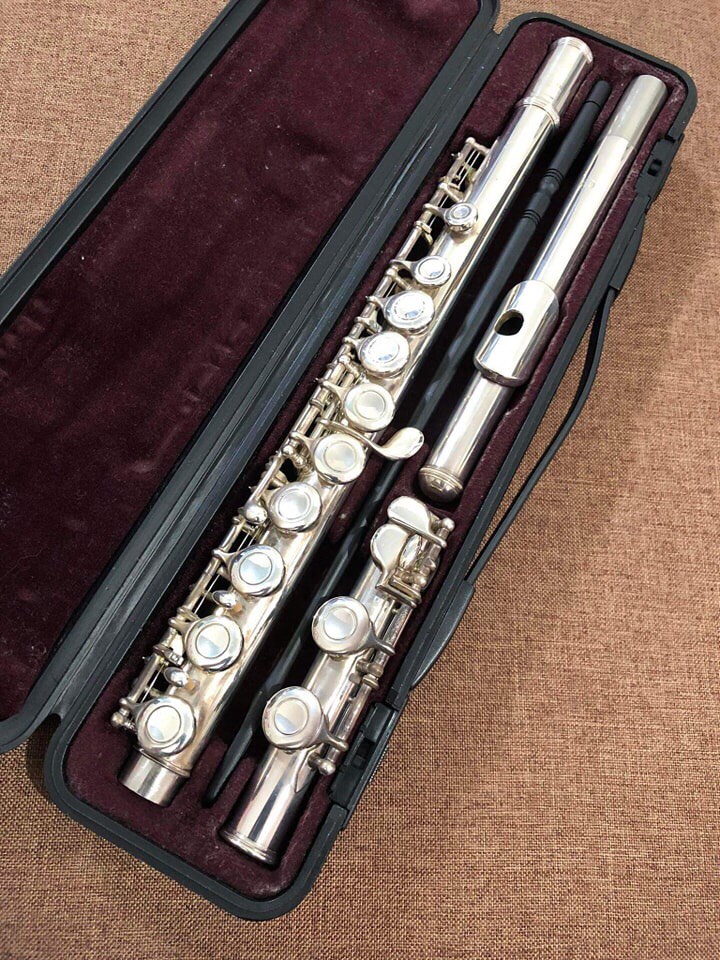 Yamaha Flute 221 Japan, Hobbies & Toys, Music & Media, Musical ...