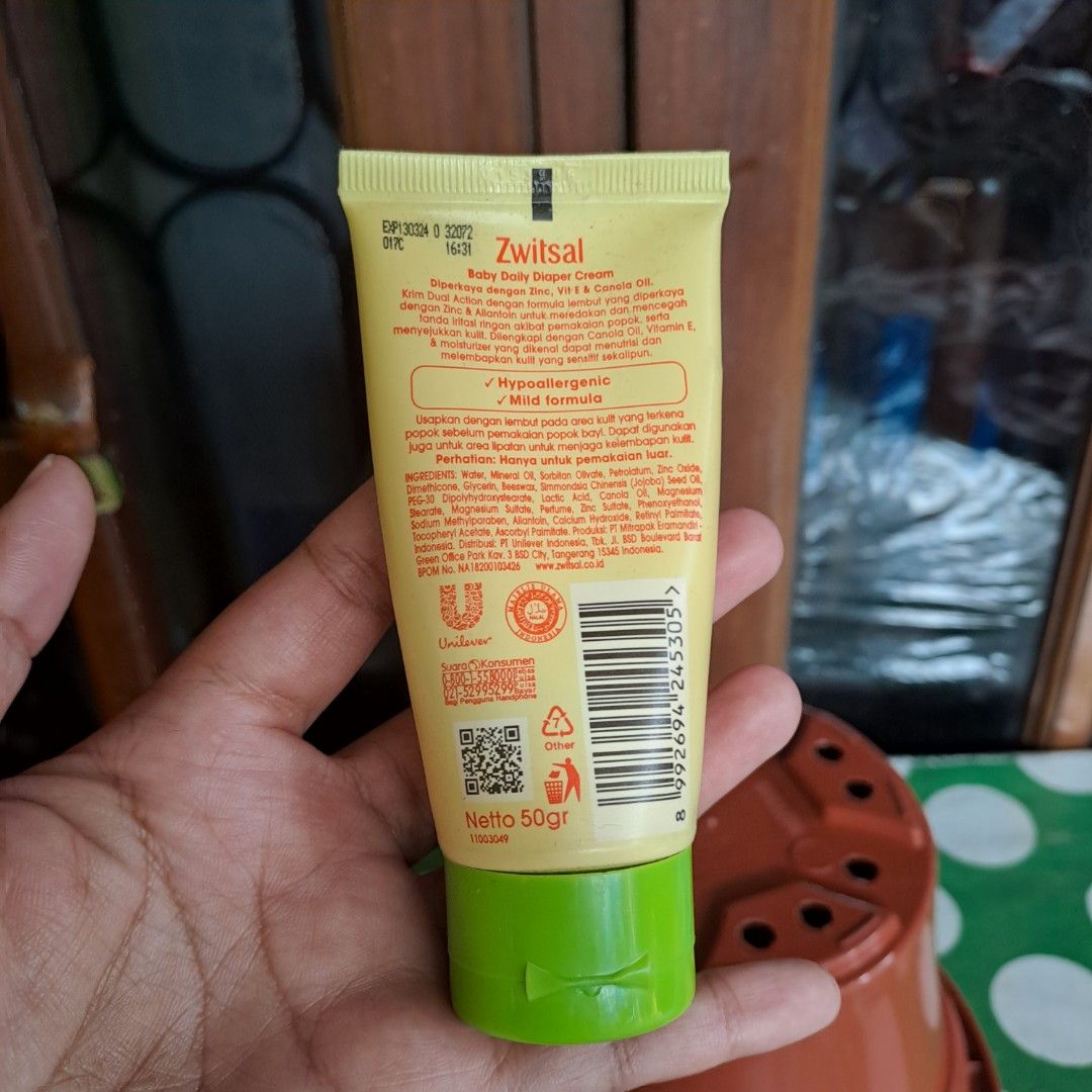 Zwitsal Diaper Rash Cream, Kesehatan & Kecantikan, Parfum, Kuku ...