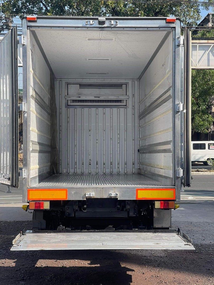 2021 Isuzu Elf Reefer Van 15.5ft. N-Series with Power Lifter -30 ...