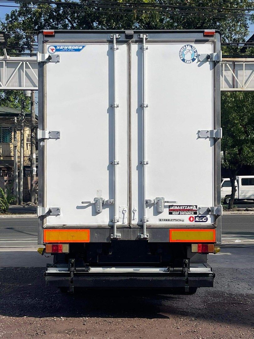 2021 Isuzu Elf Reefer Van 15.5ft. N-Series with Power Lifter -30 ...