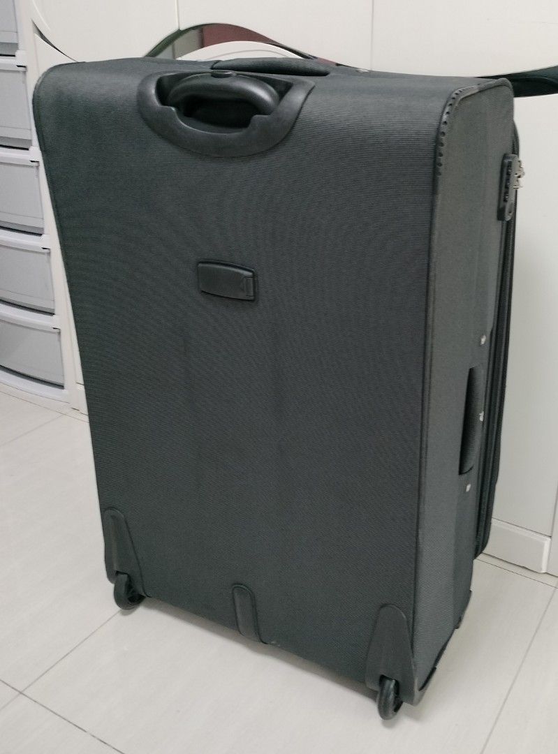 33 inch Super Extra Large Samsonite Luggage ( FREE Delivery! ), Hobbies ...
