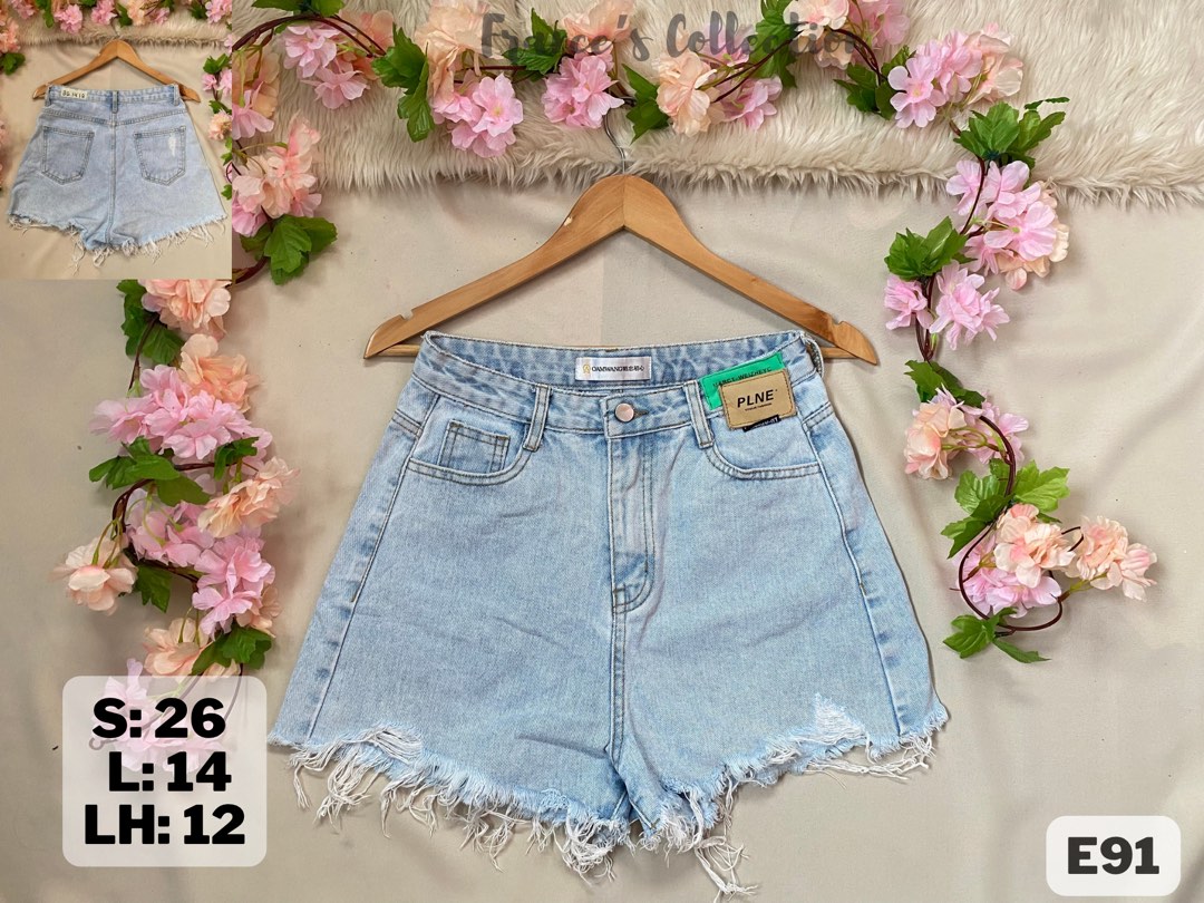 35 PESOS EACH!, Women's Fashion, Bottoms, Shorts on Carousell