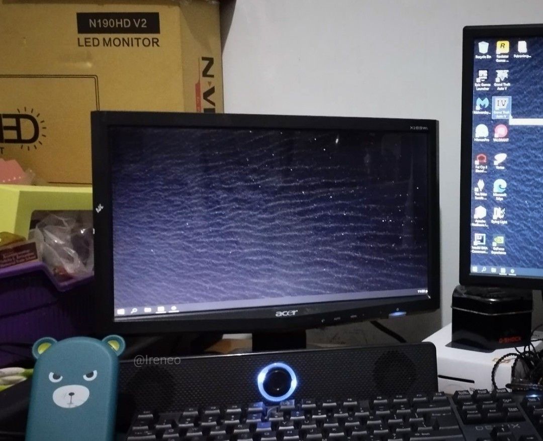 Acer 15.6-inch Widescreen LED Monitor, Computers & Tech, Parts ...