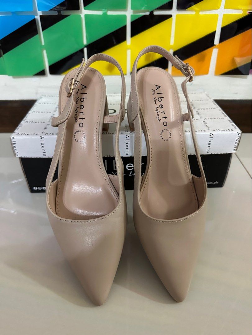 Alberto Block Heel Shoes, Women's Fashion, Footwear, Heels on Carousell