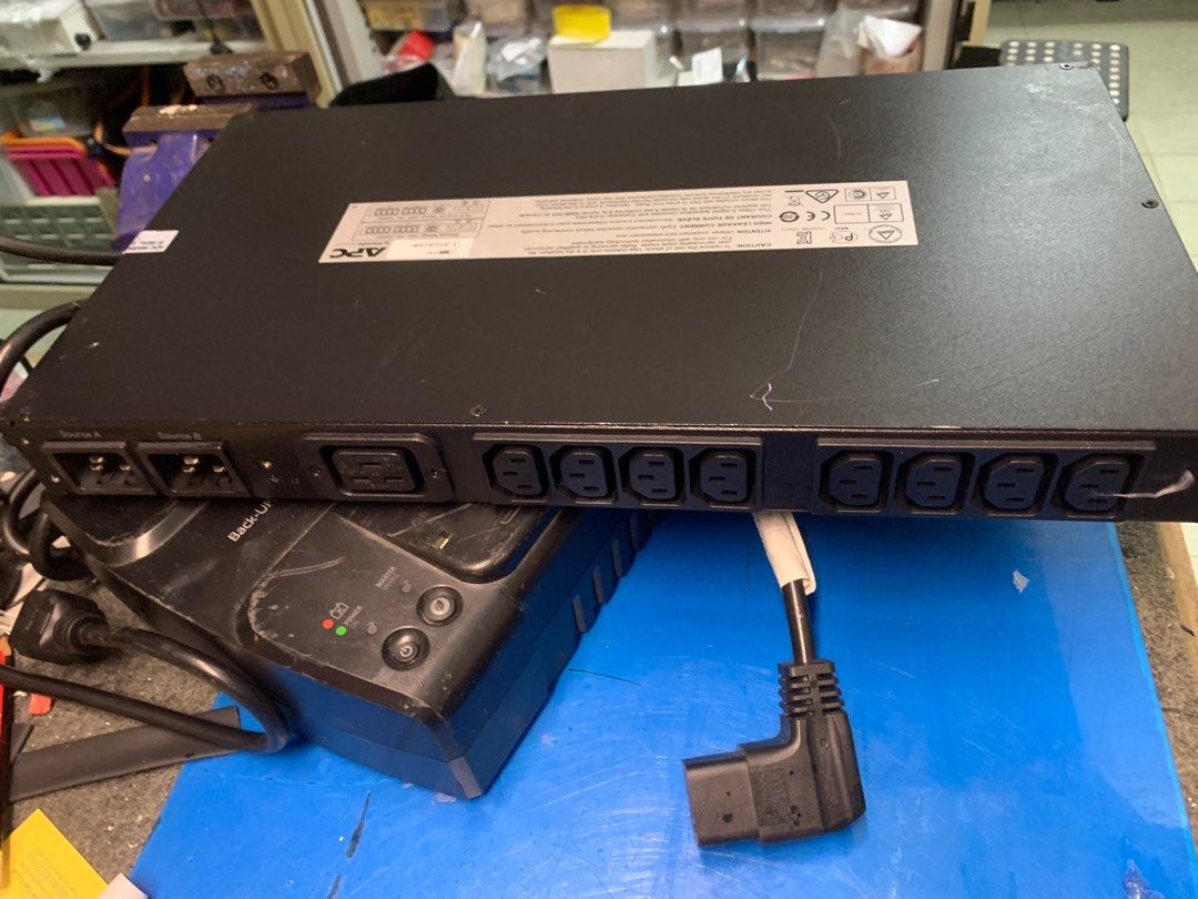 APC Switched Rack PDU,Model: AP7920Input Connections: IEC 320 C14 ...