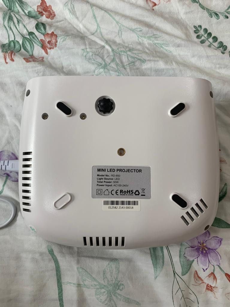 Aukey RD-850 Projector (1080p, Wireless), TV & Home Appliances, TV ...