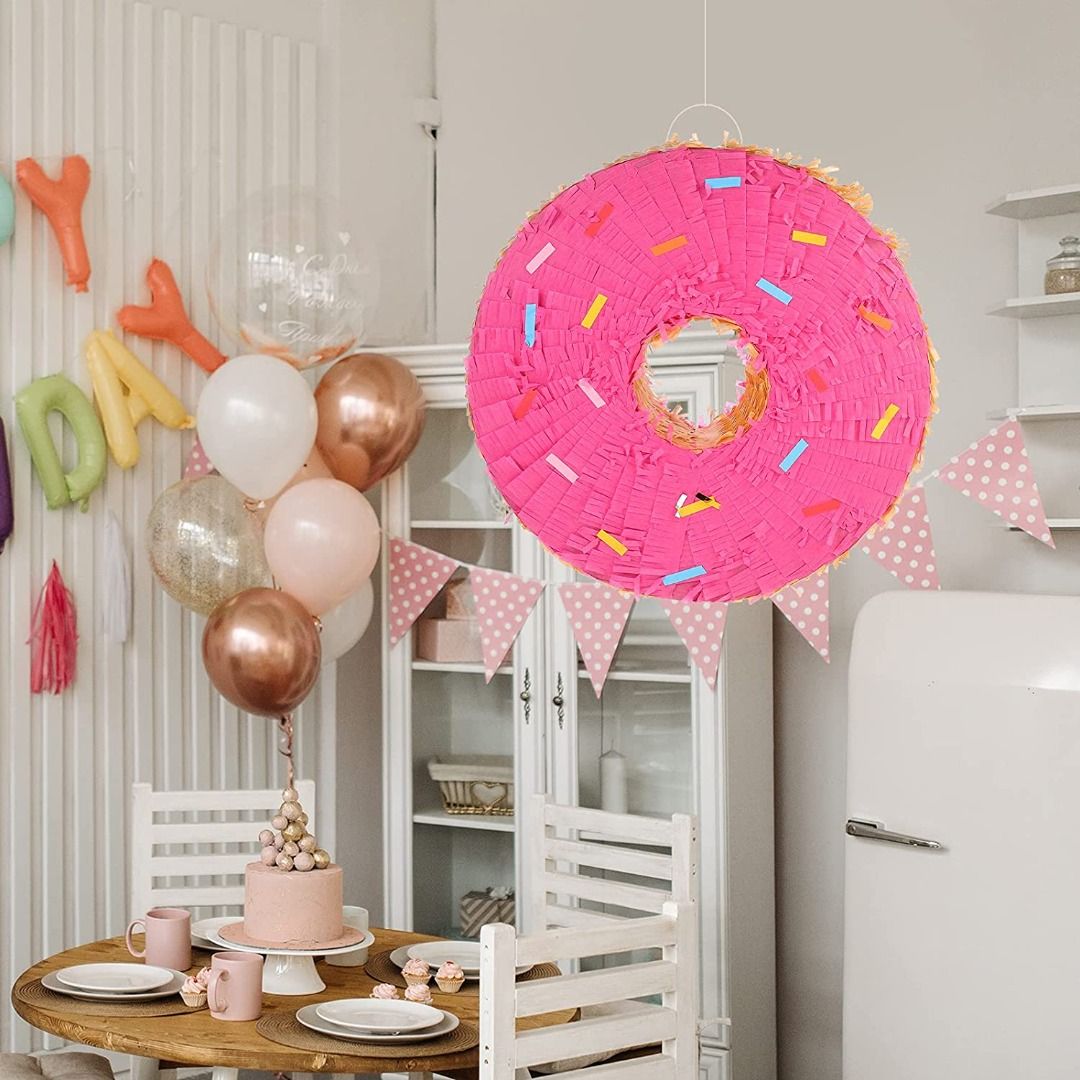 Donuts Pinata (40cm x 40cm x9.5cm) (With Free Stick), Hobbies & Toys ...