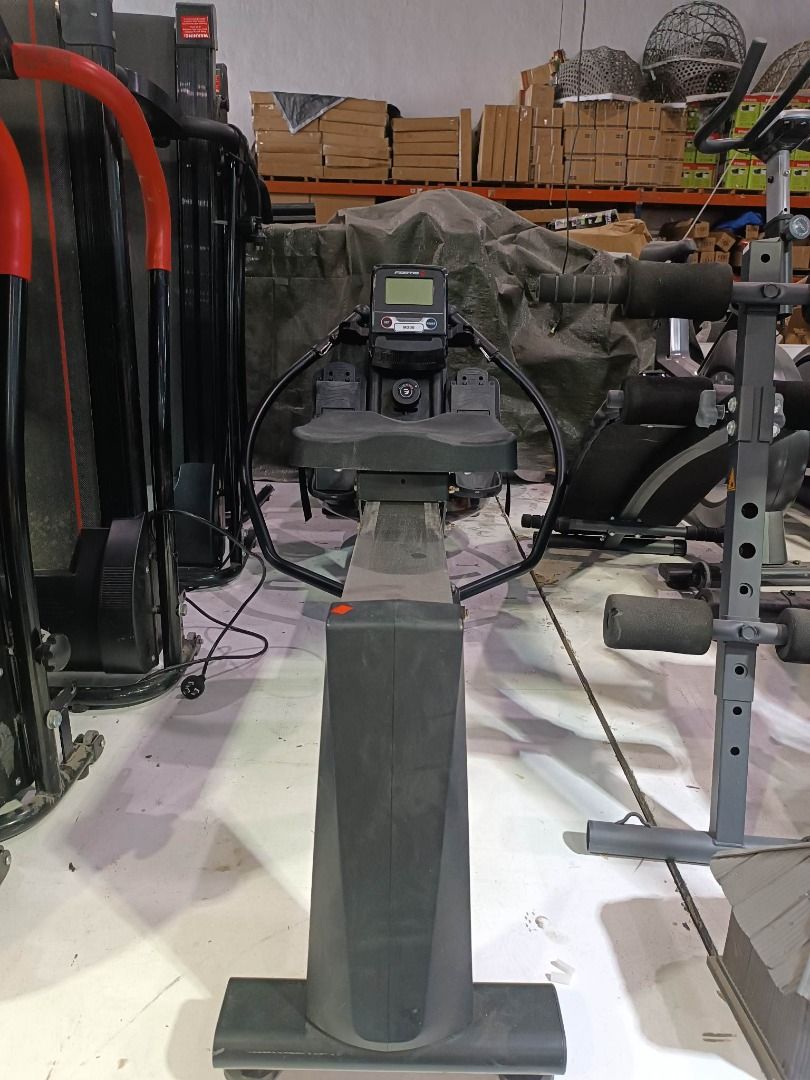 Fortis Water Resistance Full-Motion Rowing Machine (MR-600), Sports ...