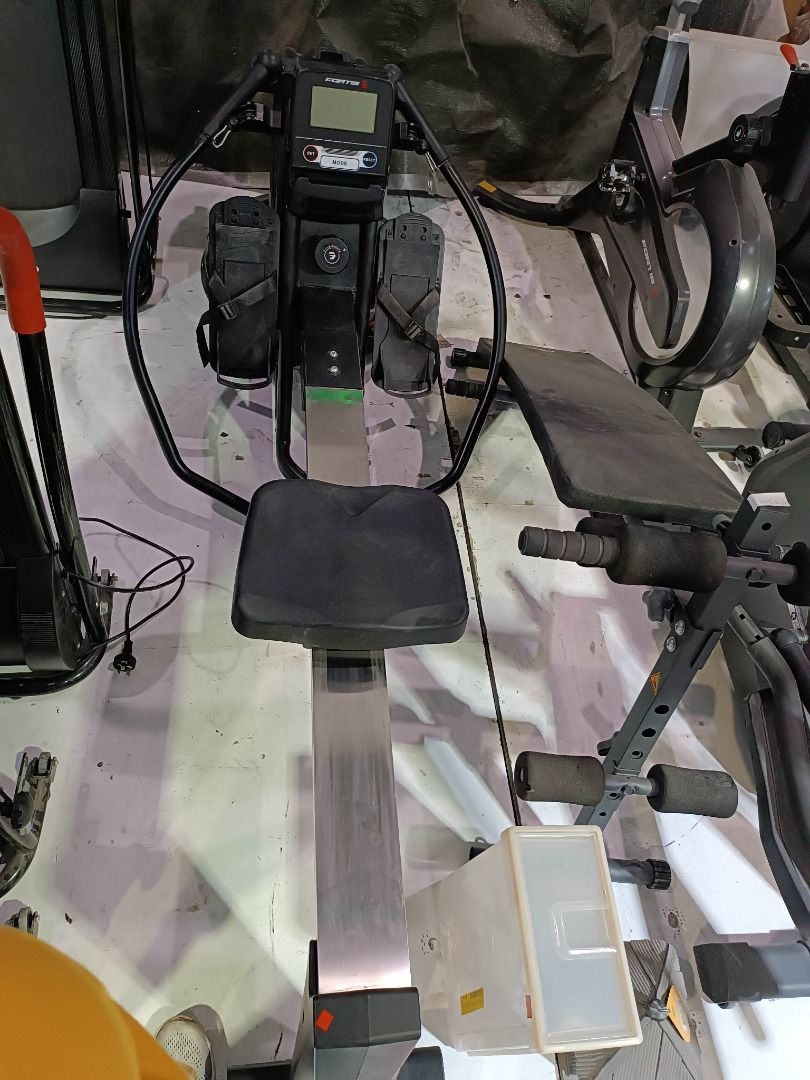 Fortis Water Resistance Full-Motion Rowing Machine (MR-600), Sports ...